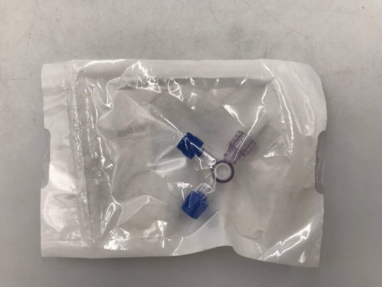 Carefusion M4018 MaxGuard 4-Way Stopcock (X) - GB TECH USA